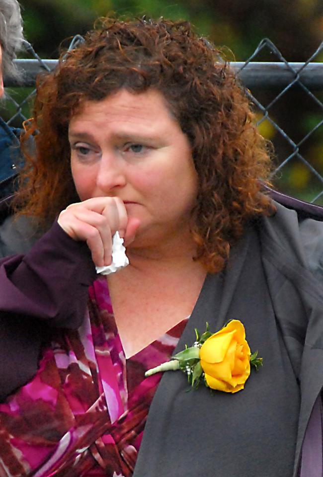 VIDEO and SLIDESHOW: Memorial for dog shot in Des Moines sees dogs and ...